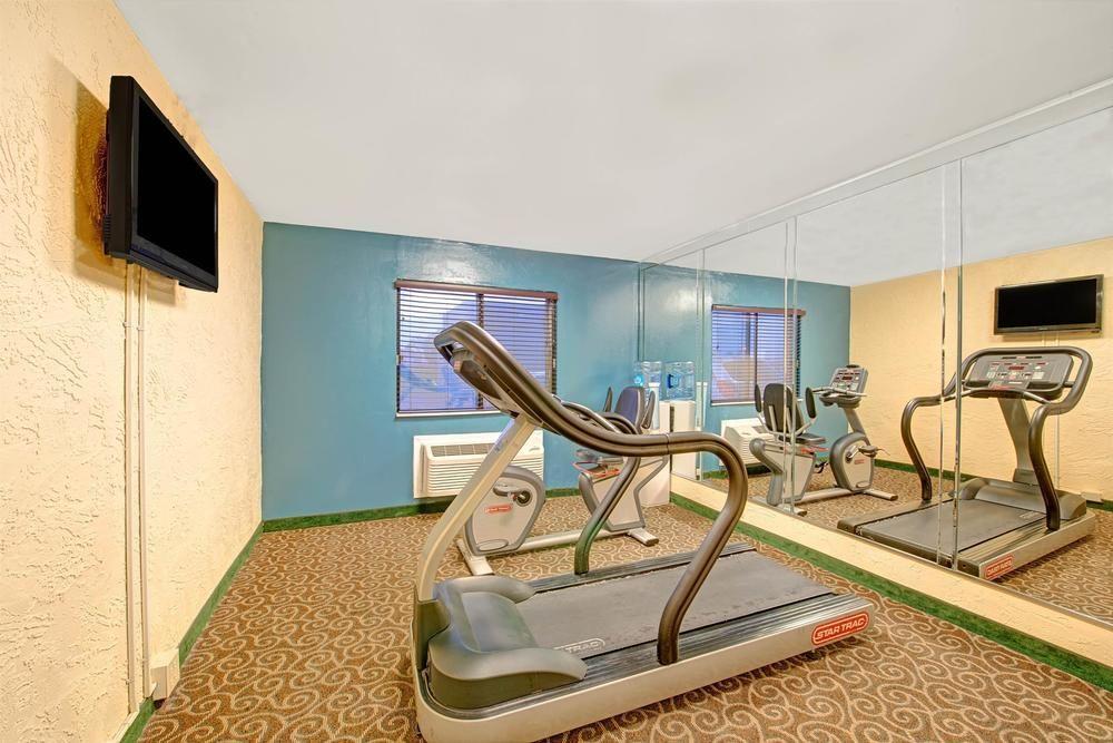 Days Inn Denton Pet Policy