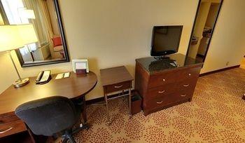 DoubleTree by Hilton Monroeville Convention Center Pet Policy