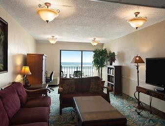 Days Inn Daytona Oceanfront Pet Policy