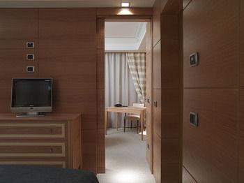 Papillo Hotel Roma Pet Policy