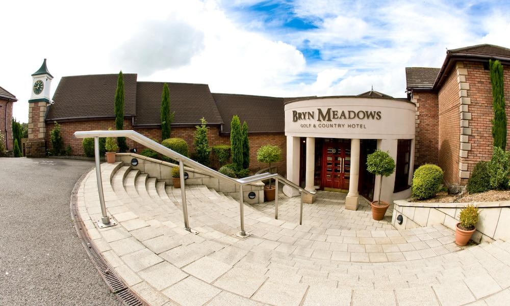 Bryn Meadows Golf, Hotel & Spa Pet Policy