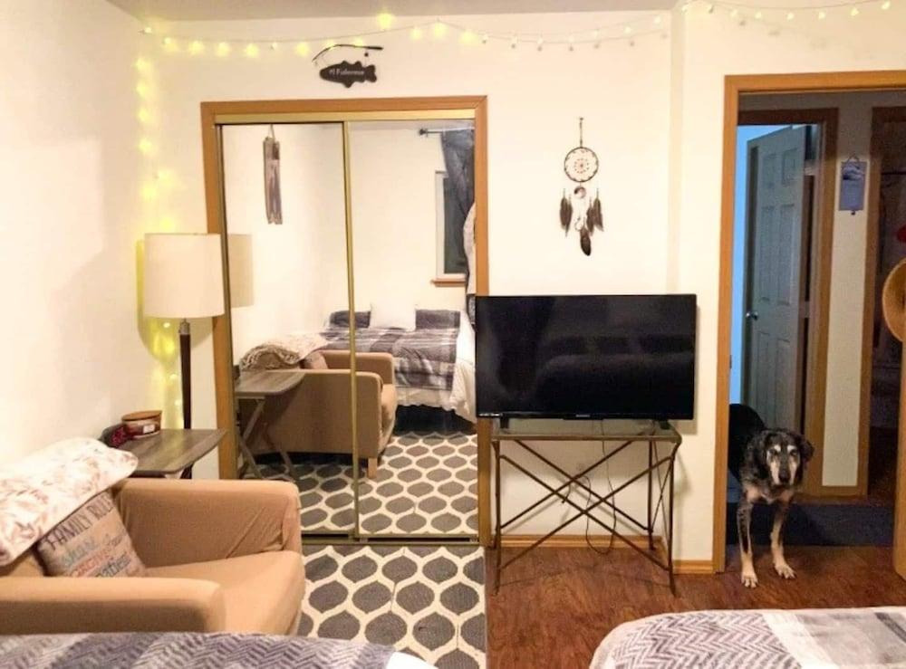 Beaver Creek Cottage Near Kenai River Fishing Pet Policy