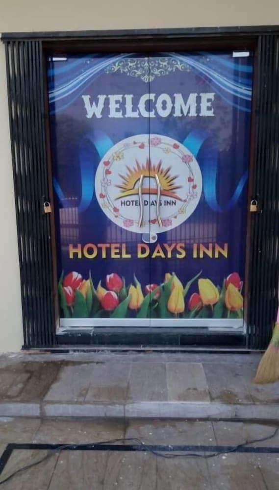 Hotel Days Inn Pet Policy