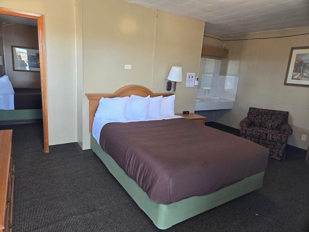 A Bridge View Inn Pet Policy