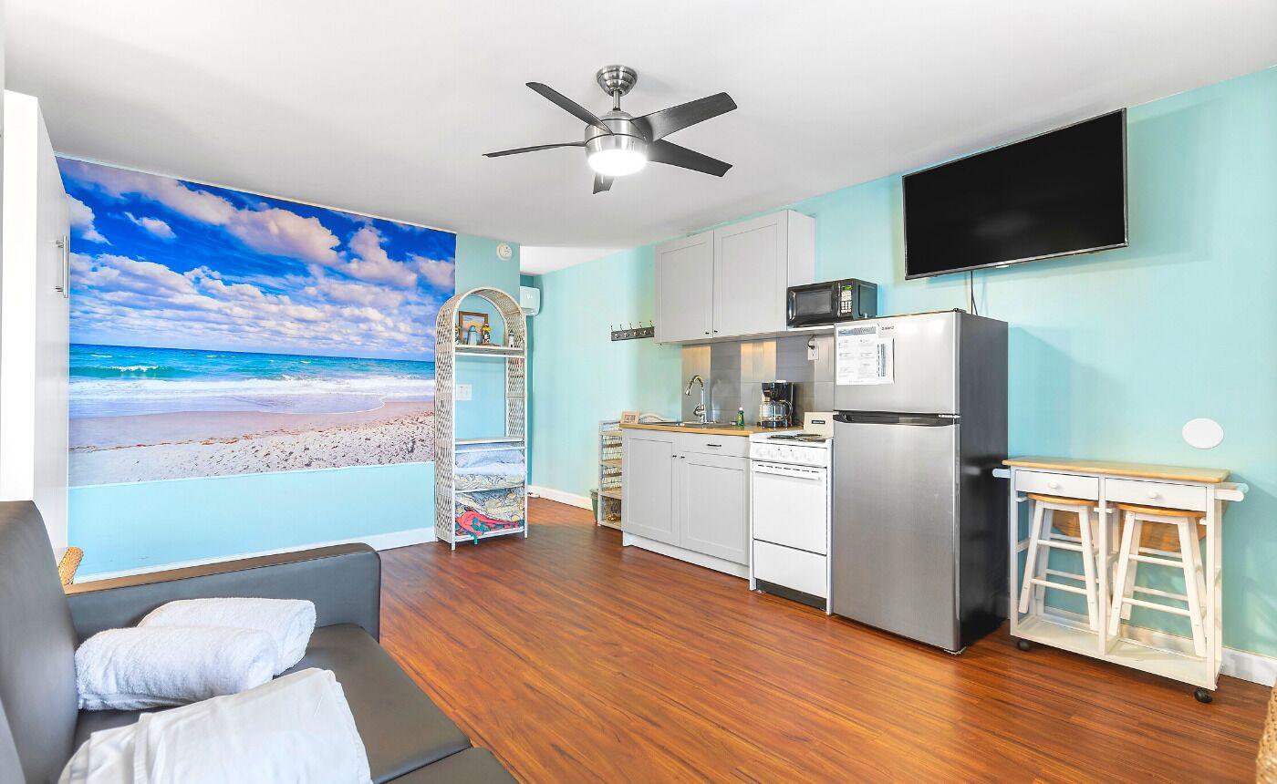 Continental Motel Studio with Kitchenette Pet Policy