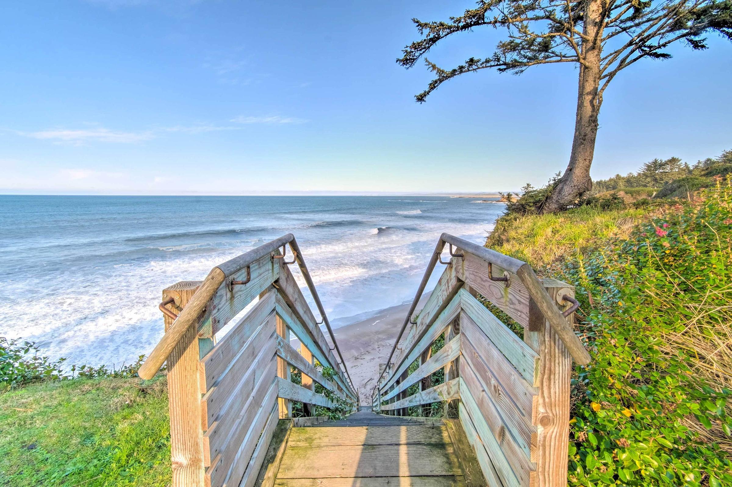 Cliffside Lighthouse Beach Home with Ocean View Pet Policy