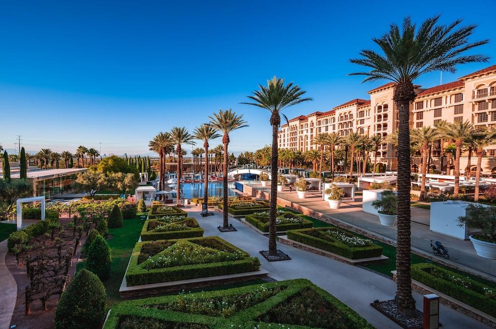 Green Valley Ranch Resort and Spa Pet Policy