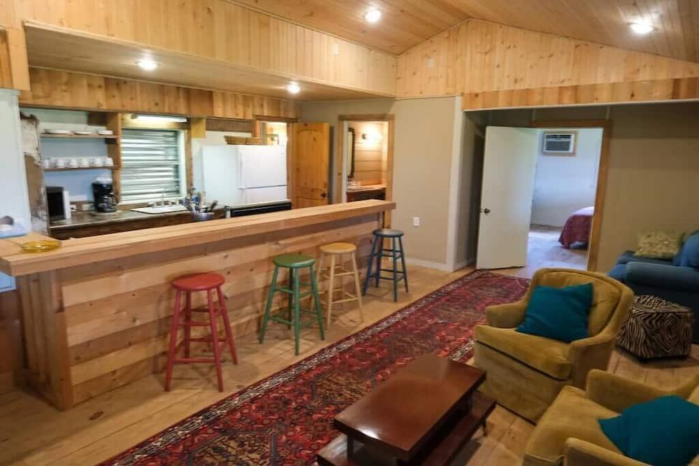 The Rodeo House @ Yellow Rose Canyon Pet Policy