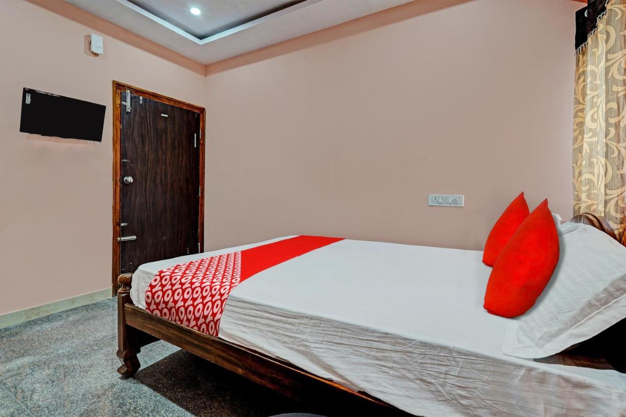 OYO Flagship Mr Lodge Pet Policy