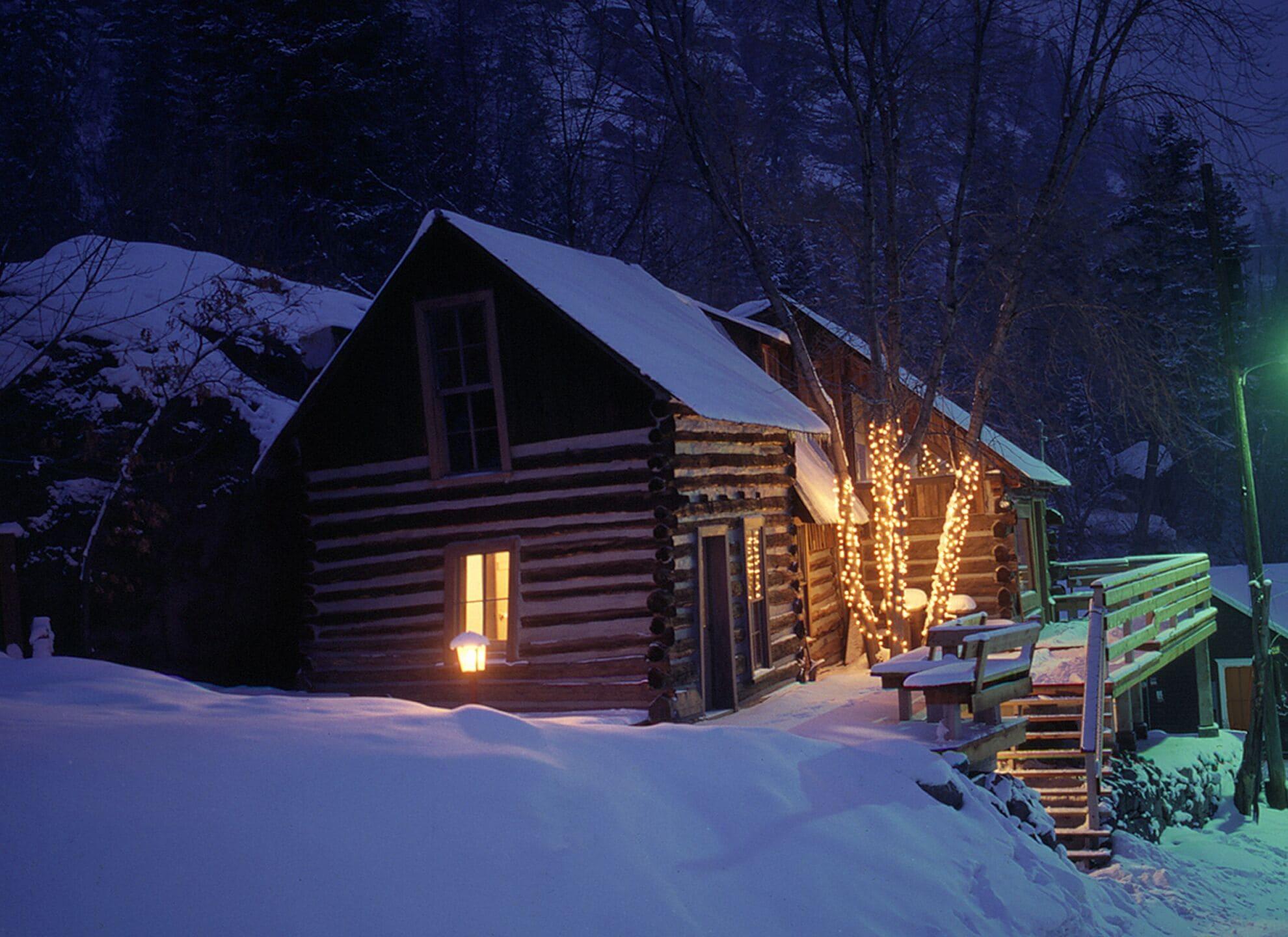 Seldom Inn Pet Policy