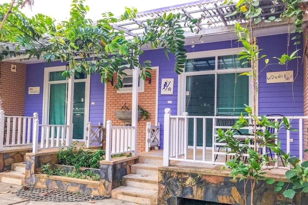 Bangchong Marina Resort Pet Policy