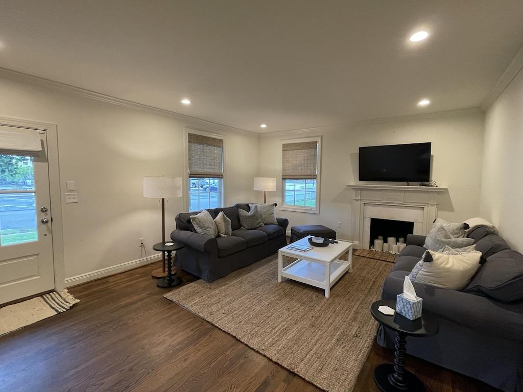 Bama Hideout Pet Policy