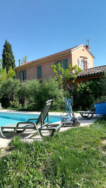 Lolifan en Provence Pet Policy