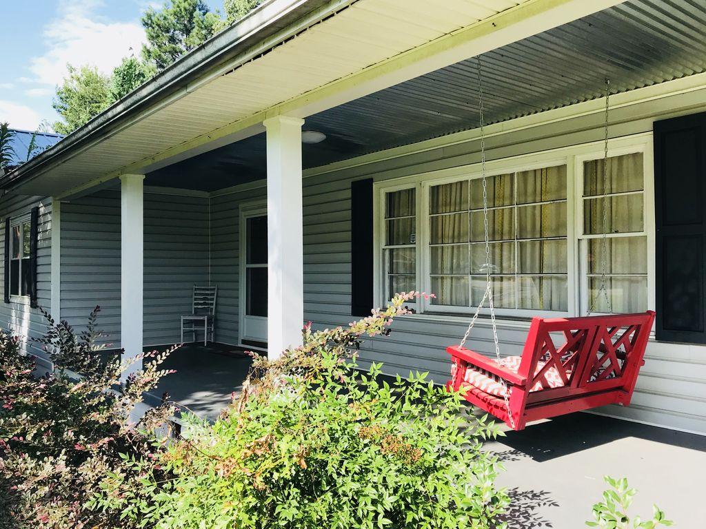 VRBO Northport Pet Policy vrbo-northport-pet-policy