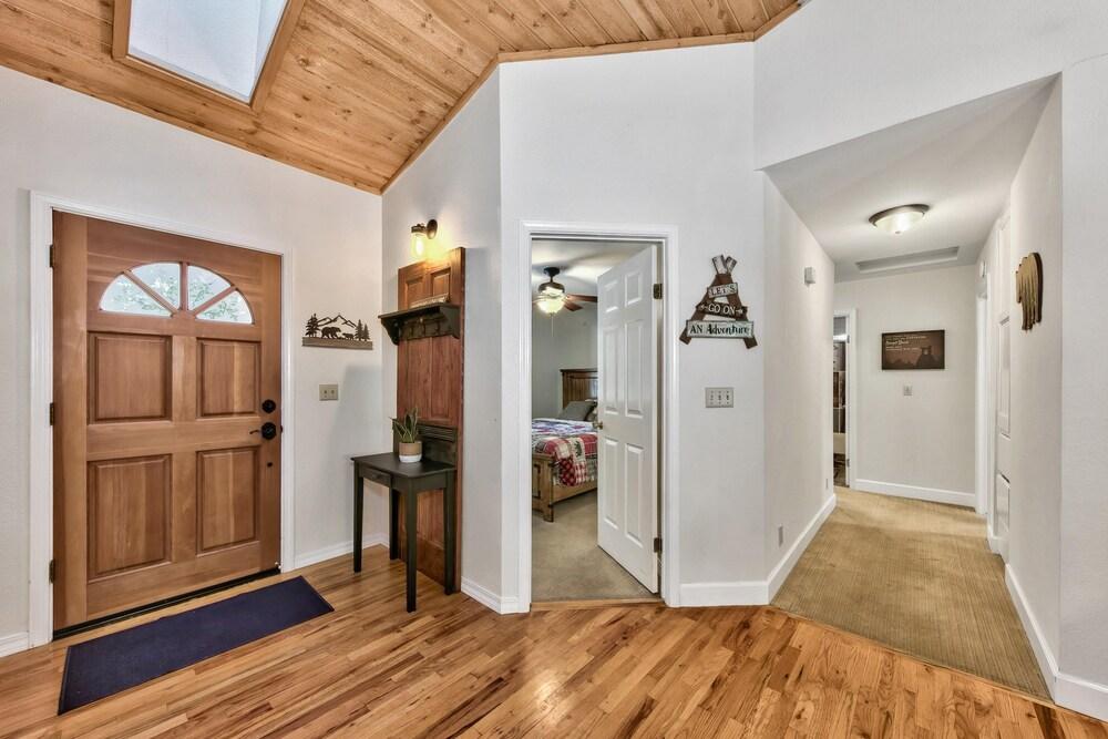 Beautiful Mountain Retreat in Graeagle Pet Policy