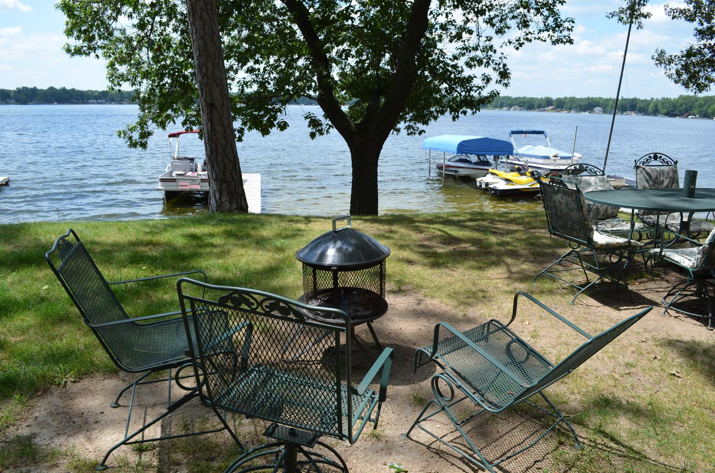 Rustic Log Cabin on Eight Point Lake Pet Policy