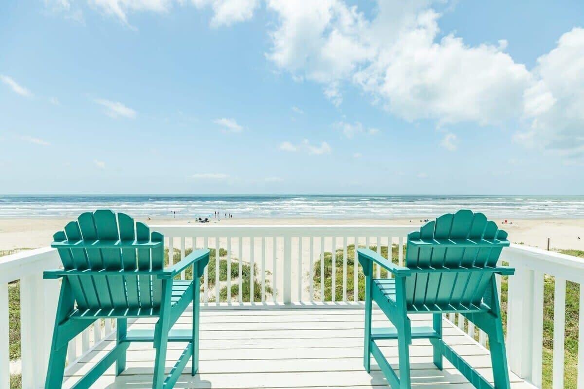 The Sandy Dollar Pet Policy