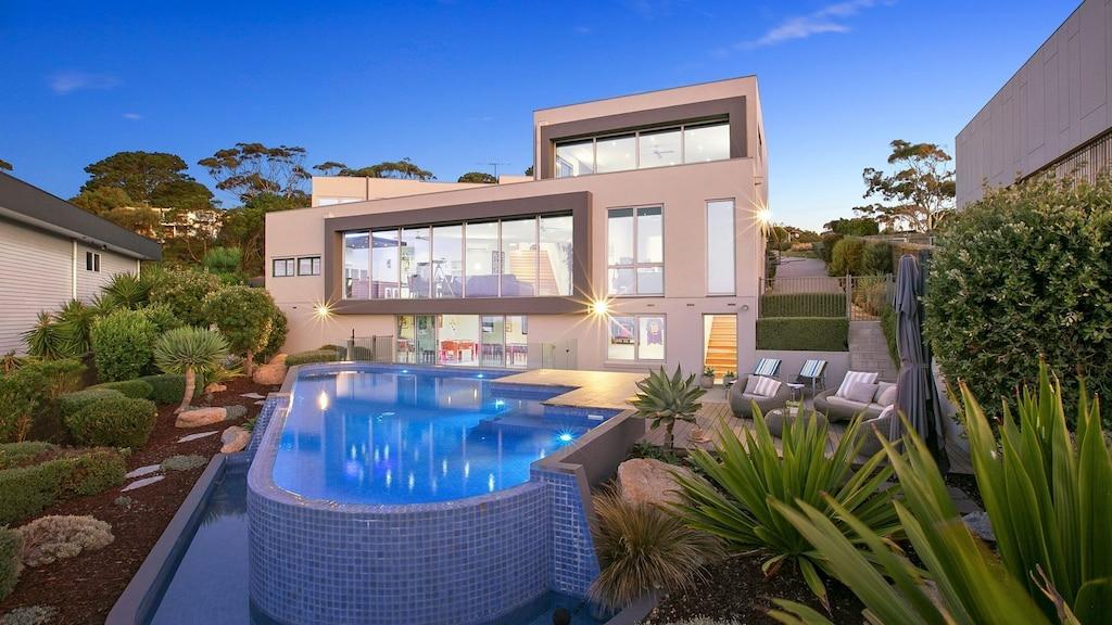 Pet Friendly Hotels in Cranbourne, AU - BringFido