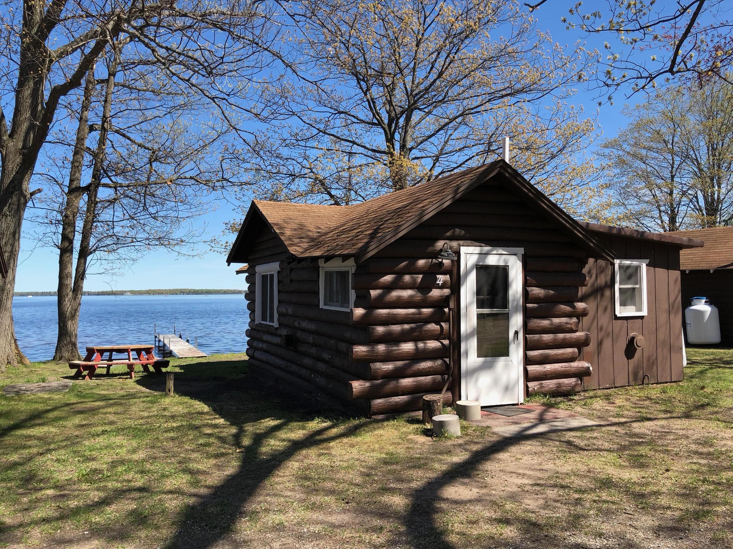 Hackmatack Pet Policy