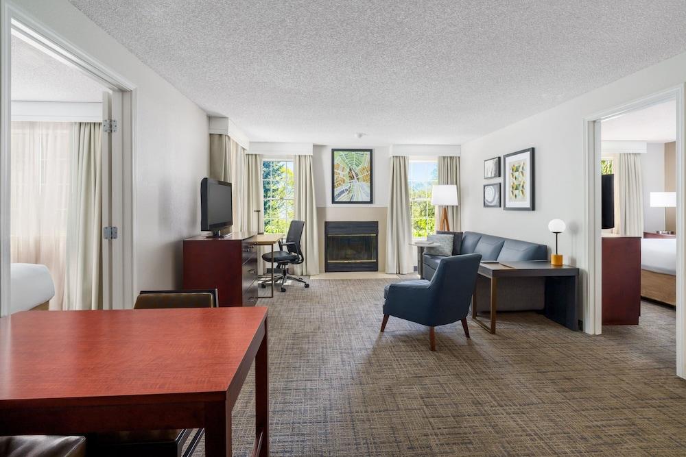 Residence Inn by Marriott Seattle Northeast-Bothell Pet Policy