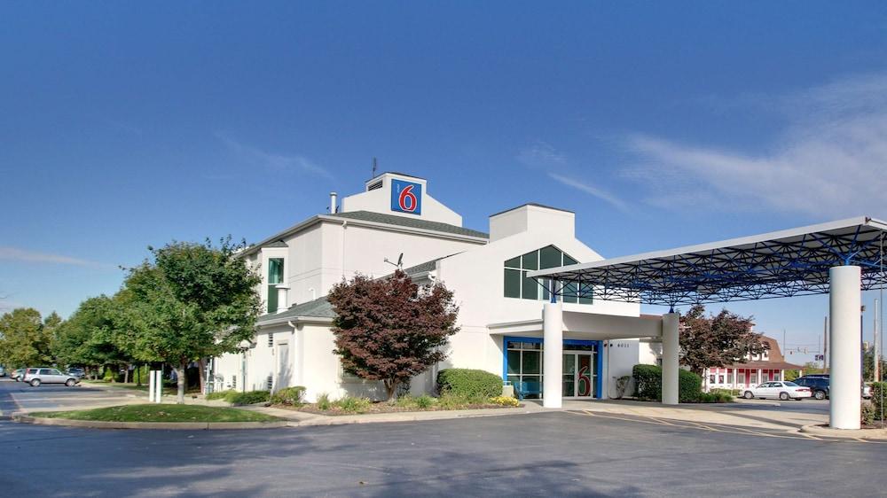 Pet Friendly Hotels in Springfield, IL - BringFido