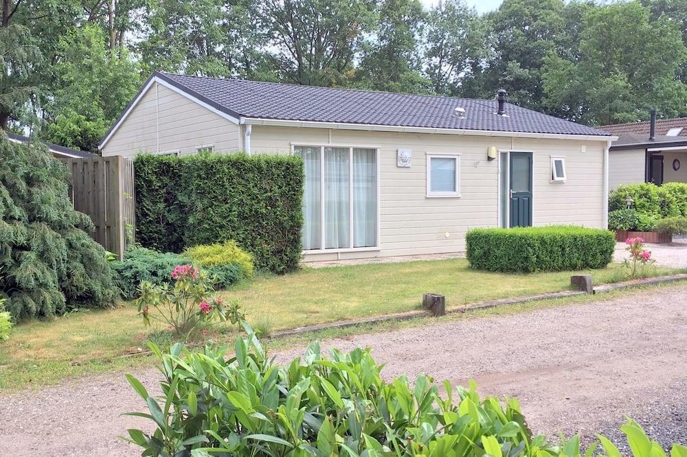 Comfortable 4-Person Chalet Pet Policy