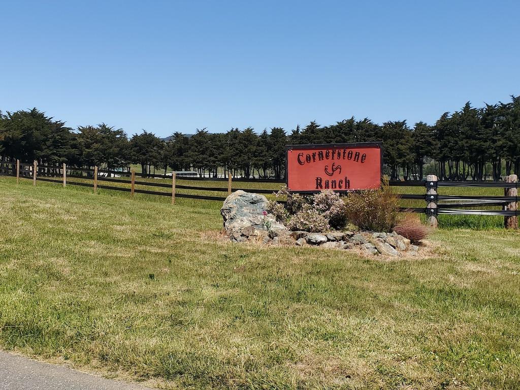 RV Positioned at Cornerstone Ranch Pet Policy