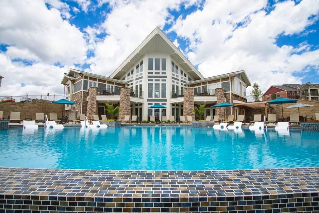 Raymore Airbnb Rentals Pet Policy