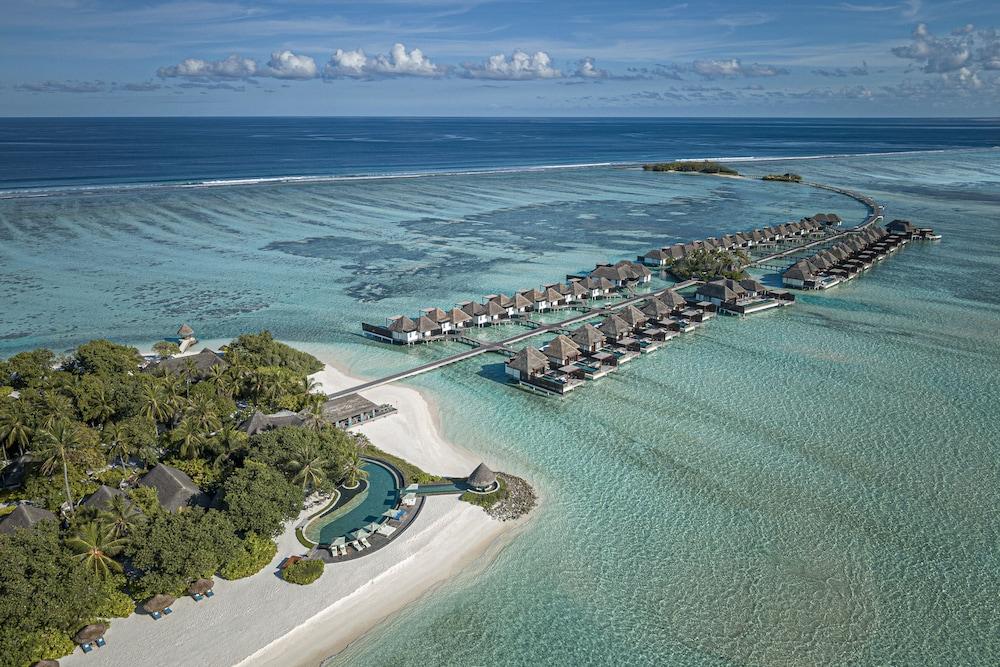 Four Seasons Maldives at Kuda Huraa Pet Policy