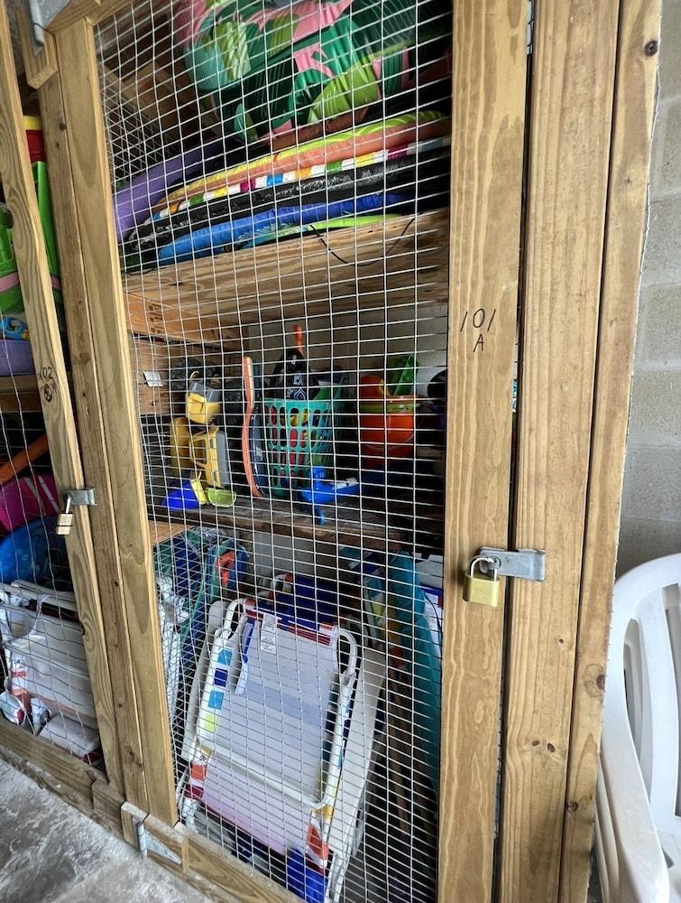 Beachside Villas 101a Pet Policy