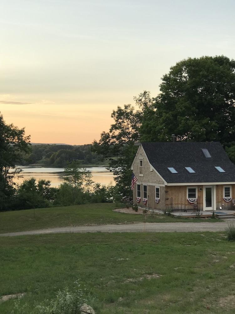 Waterfront Cottage with Dock Pet Policy