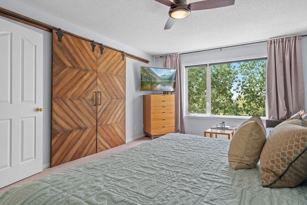 Sheer Perfection on Golf Course in Calgary Pet Policy