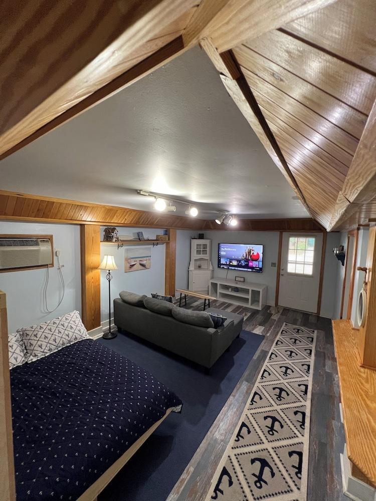 Sounds Shady Pet Policy