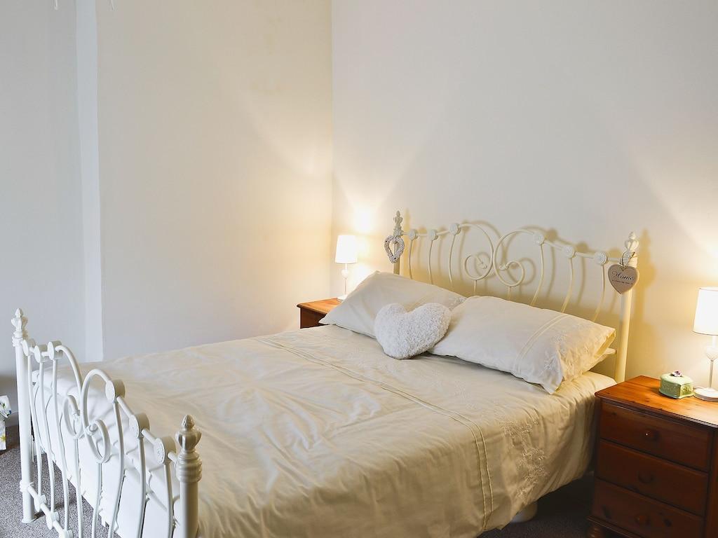 Jug & Glass Cottage Pet Policy