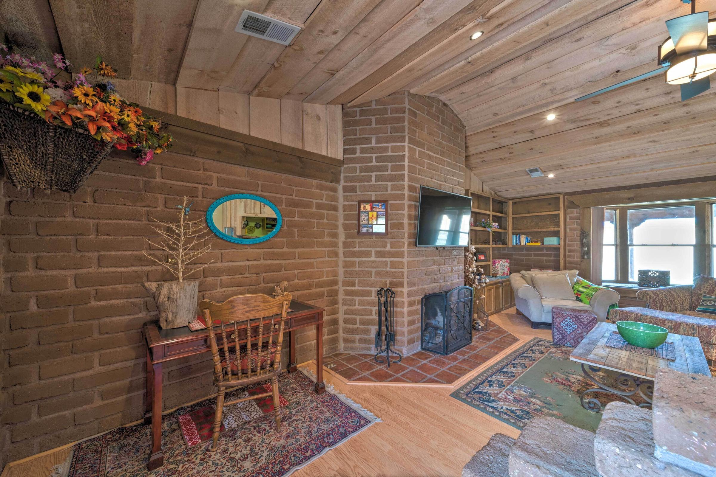 Rustic Ranch Retreat Close to Ski Apache Pet Policy