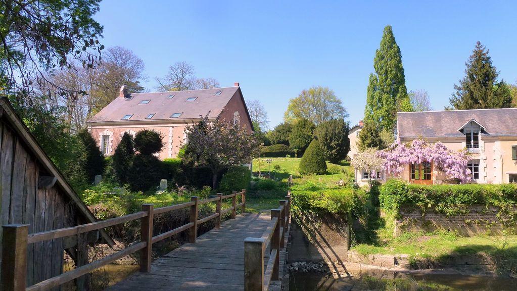 L'Île Ô Reflets Pet Policy