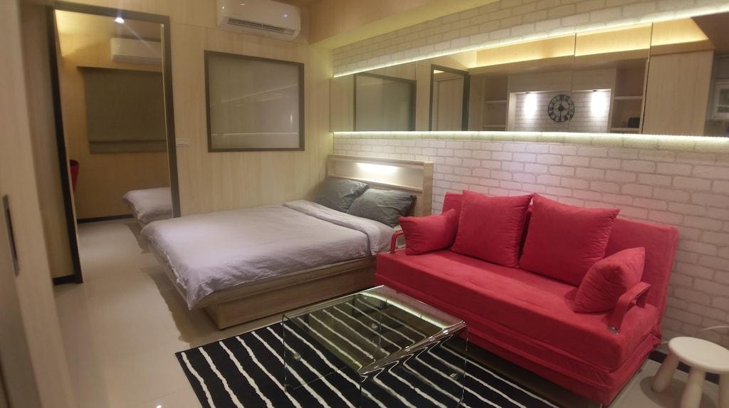 1 Min to Ximen Metro (Mrt) Station Exit 6 Pet Policy