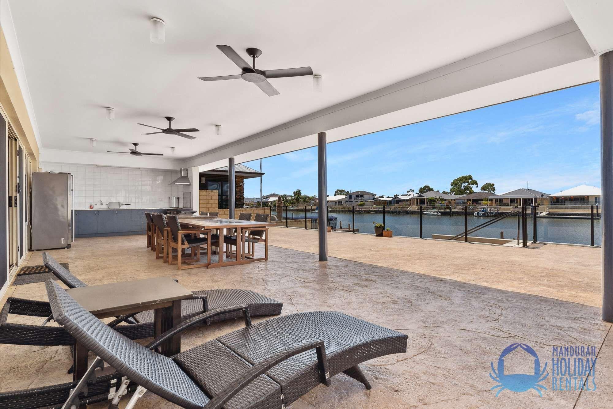 Spacious 3BR Holiday Home with Own Jetty Pet Policy