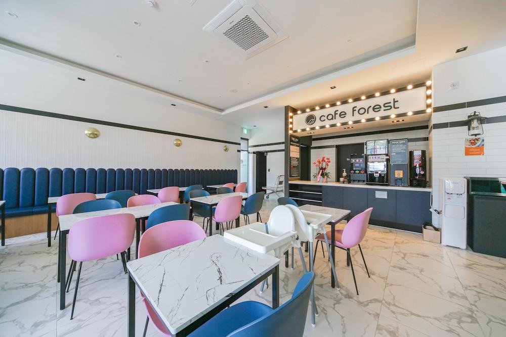 Forest701 Hotel Pet Policy