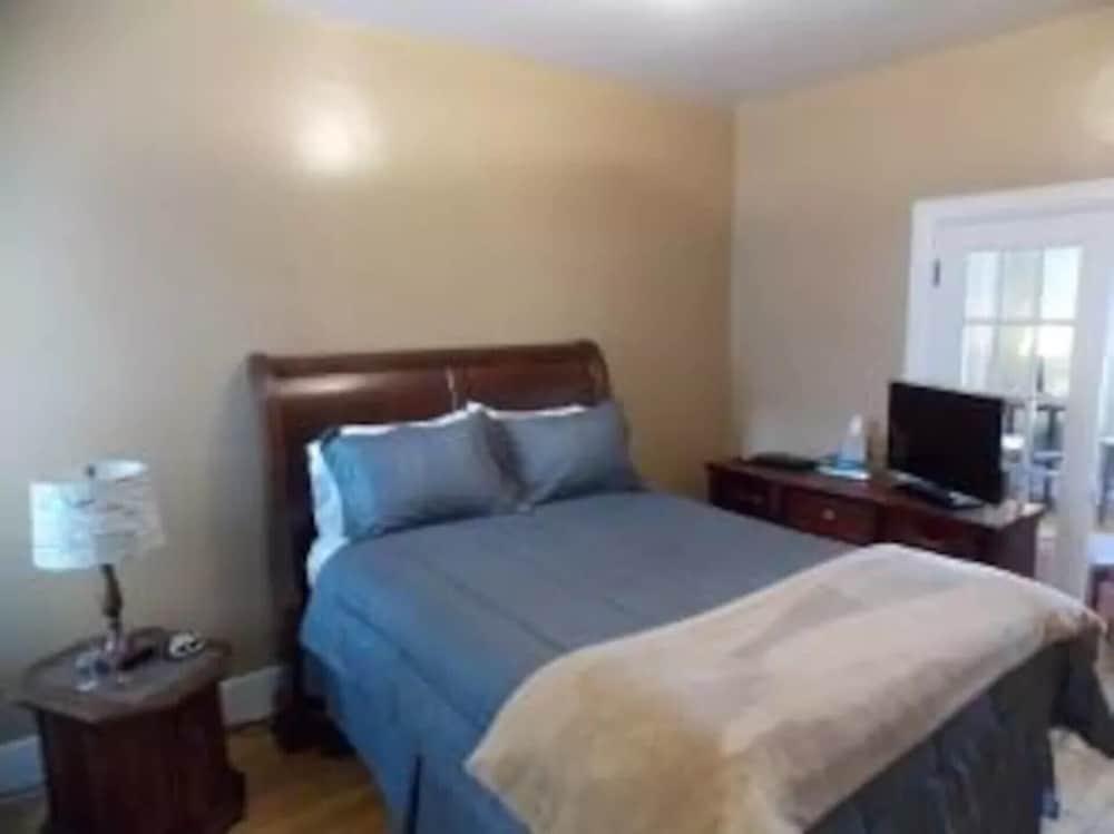 The Beaverhead Pet Policy