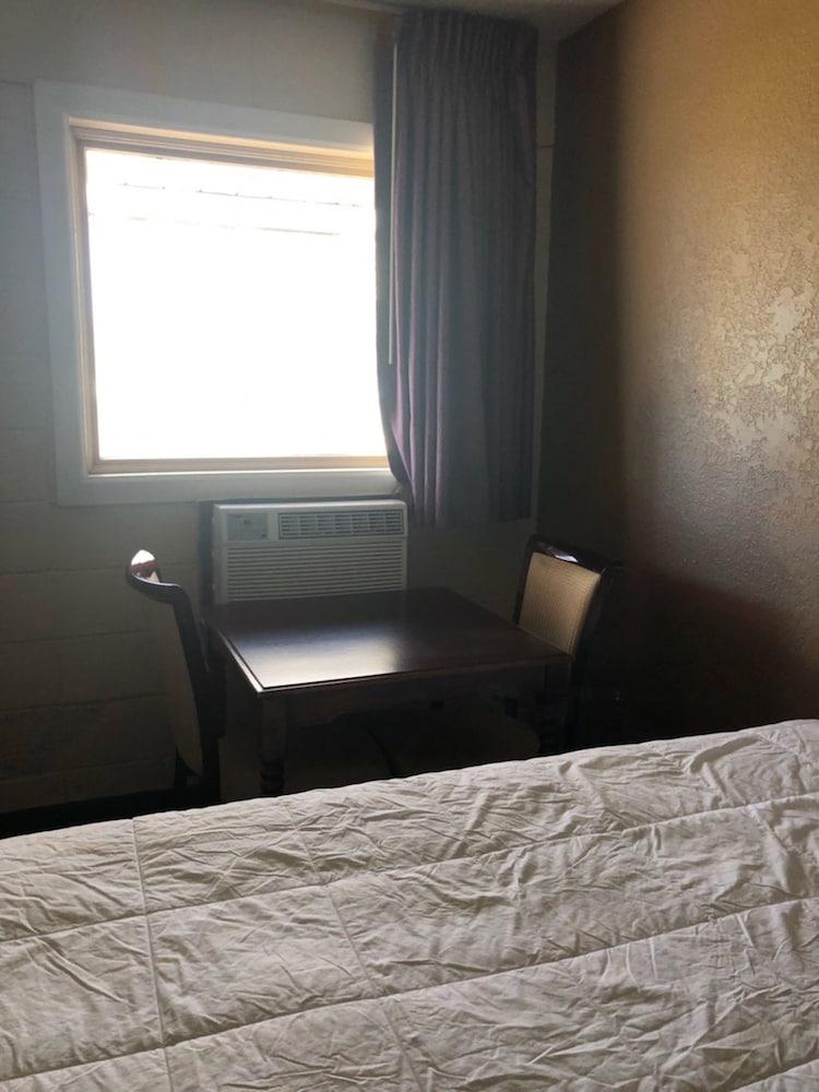 Triangle Inn Motel Pet Policy