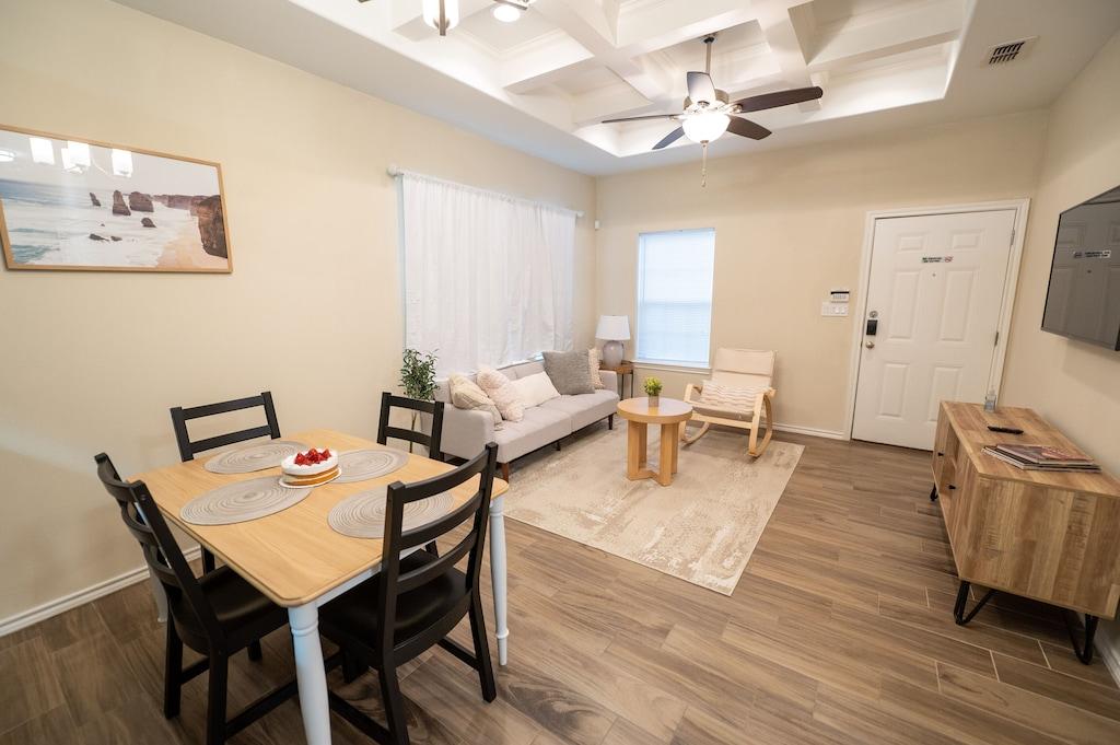 Modern & Cozy 2-Bedroom House with Private Terrace Pet Policy