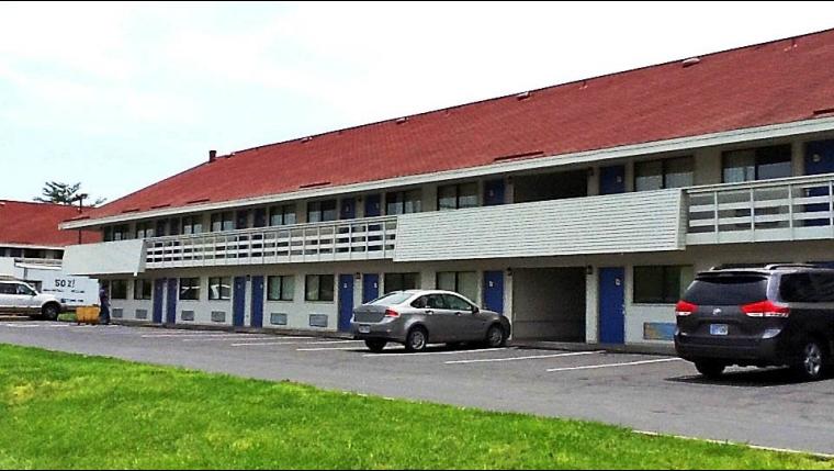 Motel 6 Kansas City North Pet Policy