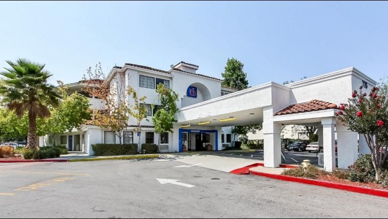 Motel 6 Sunnyvale North Pet Policy