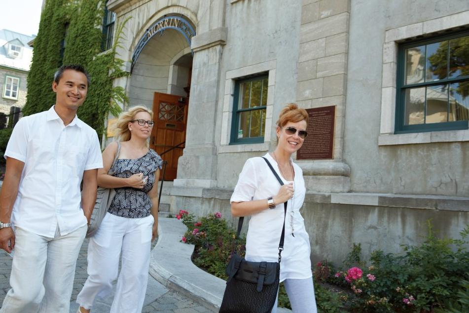 Dog Friendly Tours in Quebec - BringFido