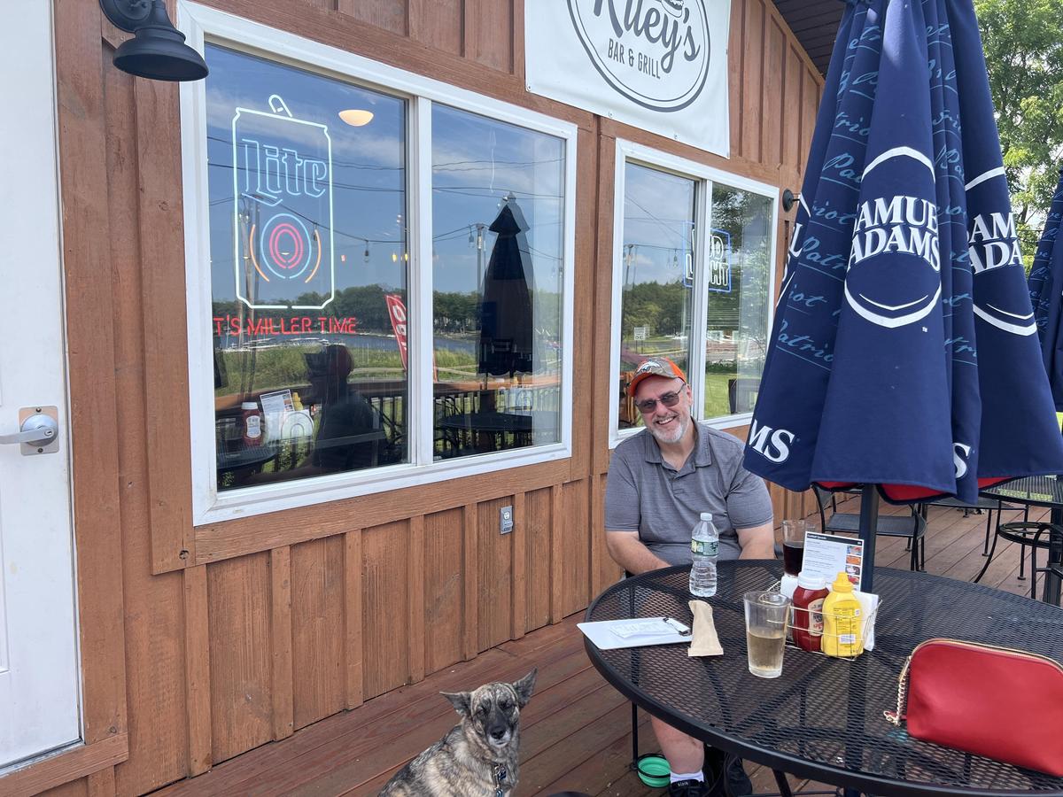 Riley's Bar & Grill Is Pet Friendly