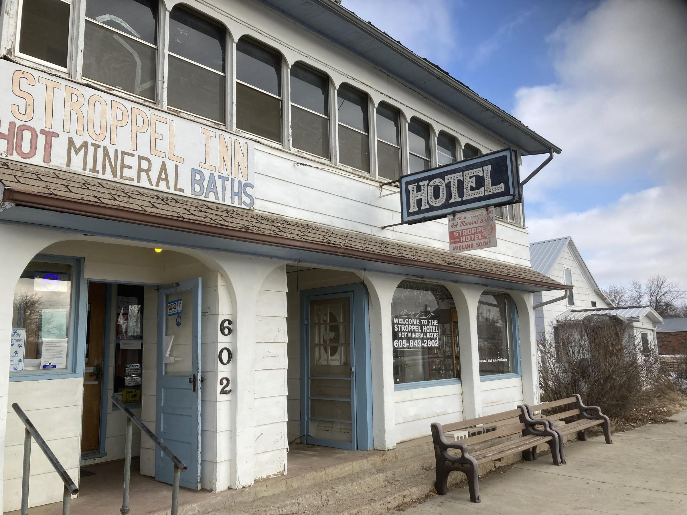 Stroppel Hotel and Mineral Baths Pet Policy