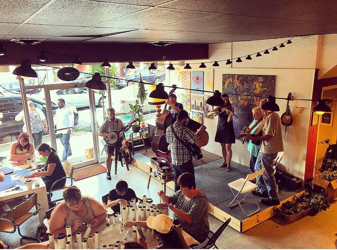 (Closed) Cyclops Cafe Pet Policy