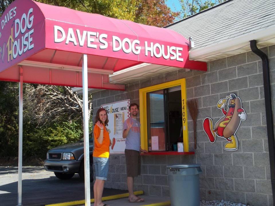 Dave's Dog House Pet Policy