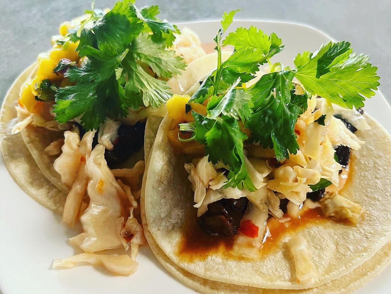 (Closed) Cruz Kitchen & Taps Pet Policy